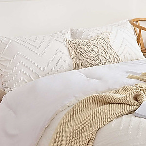 Nanko Pillow Case/Pillow Shams Queen Set of 2, White Tufted Jacquard Boho Soft Shabby Chic Microfiber Pillow Covers, Soft Comfortable for Home Hotel Bed, Modern for Men and Woman, 20 x 30 inch