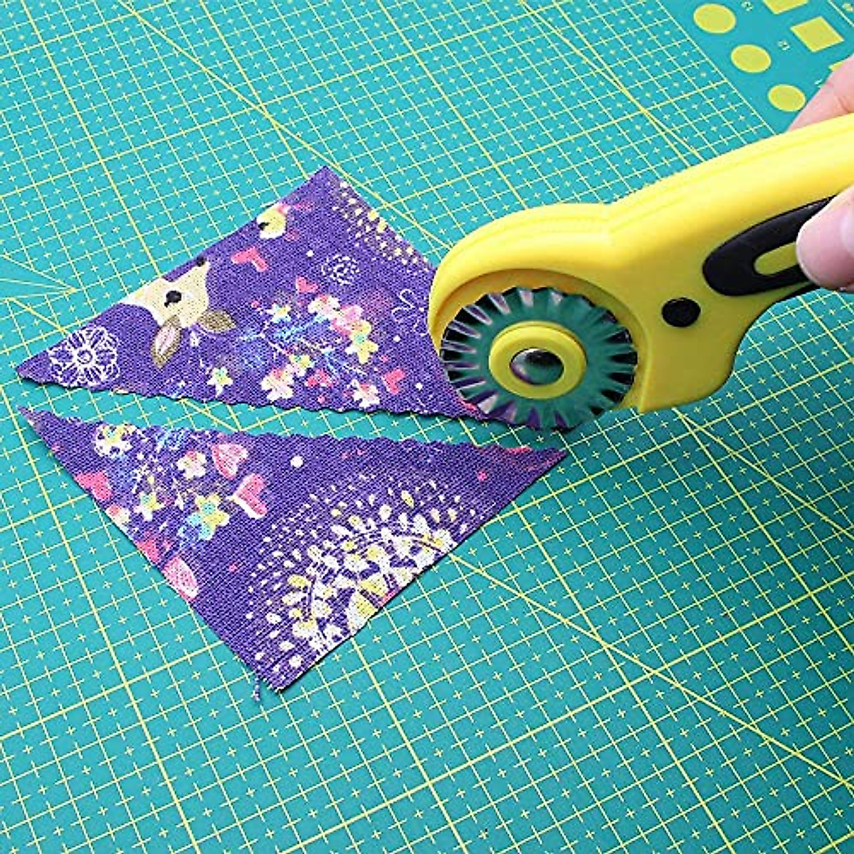 AUTOTOOLHOME 45mm Wavy Rotary Cutter 10pc Pinking Circular Refill Blades Fabric Paper Cutters Cutting Knife Patchwork Leather Sewing Tool