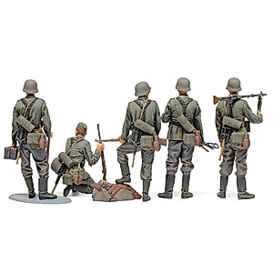 Tamiya 35371 1/35 German Infantry Set Mid WWII