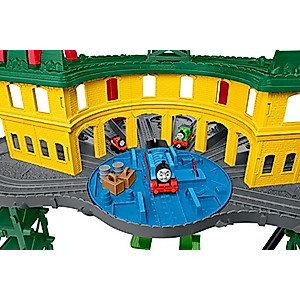 Thomas & Friends Toy Train Set, Super Station, Extra Large Race Track with Motorized Thomas, Diecast Percy & MINIS James for Ages 3+ Years