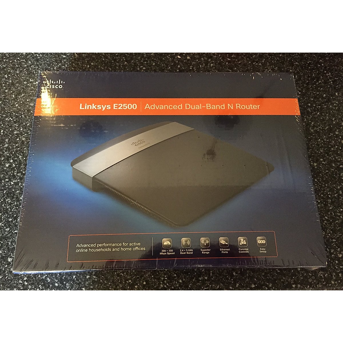 Linksys E2500 (N600) Advanced Simultaneous Dual-Band Wireless-N Router