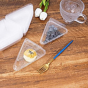 HIQQUGU 100 PCS Triangle Plastic Hinged Take Out Containers Clamshell Take Out Tray, Clear Plastic Take out Containers for Dessert, Cakes, Cookies, Salads, Pasta, Sandwiches (5.5x4x3 in)