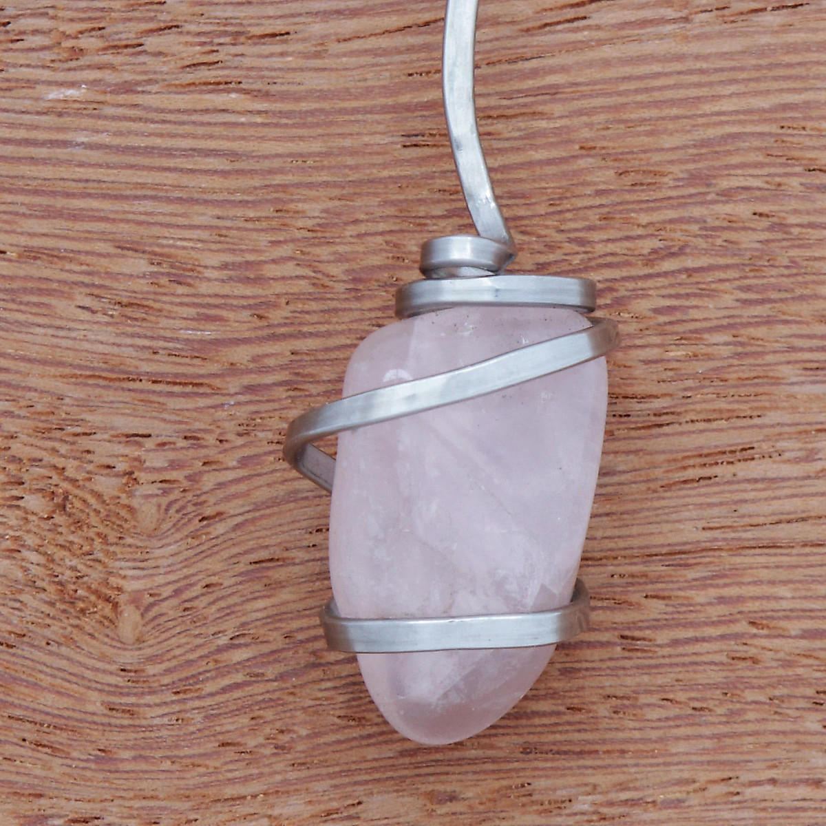 NOVICA Artisan Handmade Rose Quartz Collar Necklace Pendant from Brazil Stainless Steel Modern Birthstone Gemstone [16.5 in L 2 in W Pendant(s) 1.6 in L x 1.2 in W x 0.6 in D] ' Love' S Magnitude'