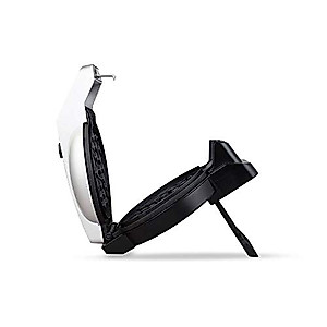 Easy Pour Belgian Waffle Maker