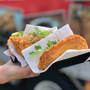 zappy 100 Pack Taco Holder Taco Stand holds Hard Tacos and Soft Taco Shells | Taco Truck Tray for the Best Mexican Tacos Schwarmas or Pita Wraps 100 Heavyweight Disposable Plastic Taco Holders