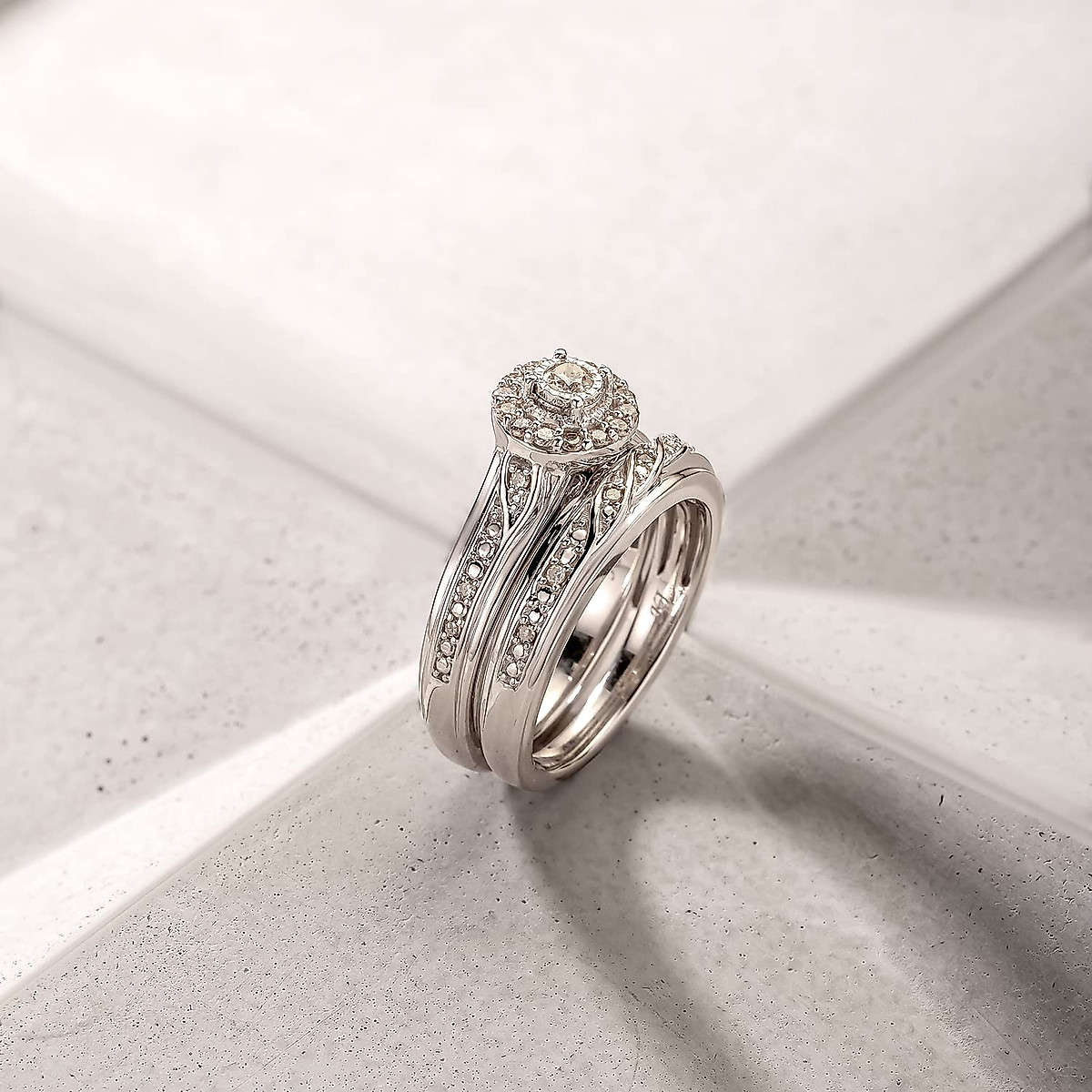 Cali Trove, 1/4cttw Diamond Halo Engagement Ring with Matching Diamond Wedding Band for Women in 925 Sterling Silver, Women's Silver Round Halo Wedding Ring Set with Diamond Accented Bands,7