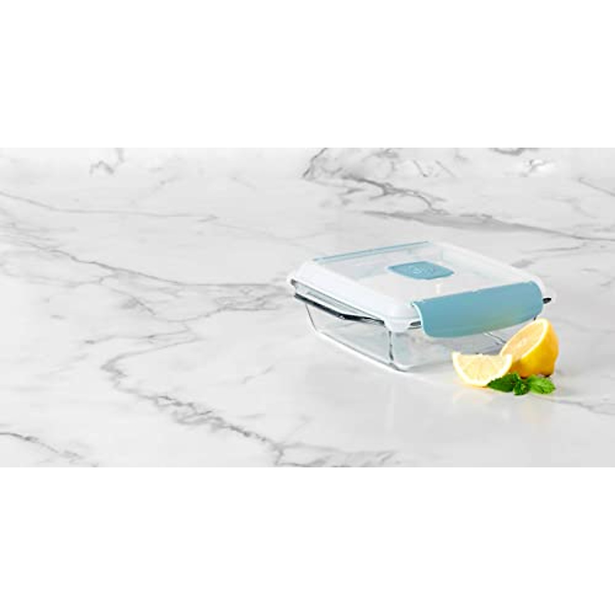 Anchor Hocking 8 Inch Square Cake Dish with TrueLock Locking Lid Bakeware, Clear