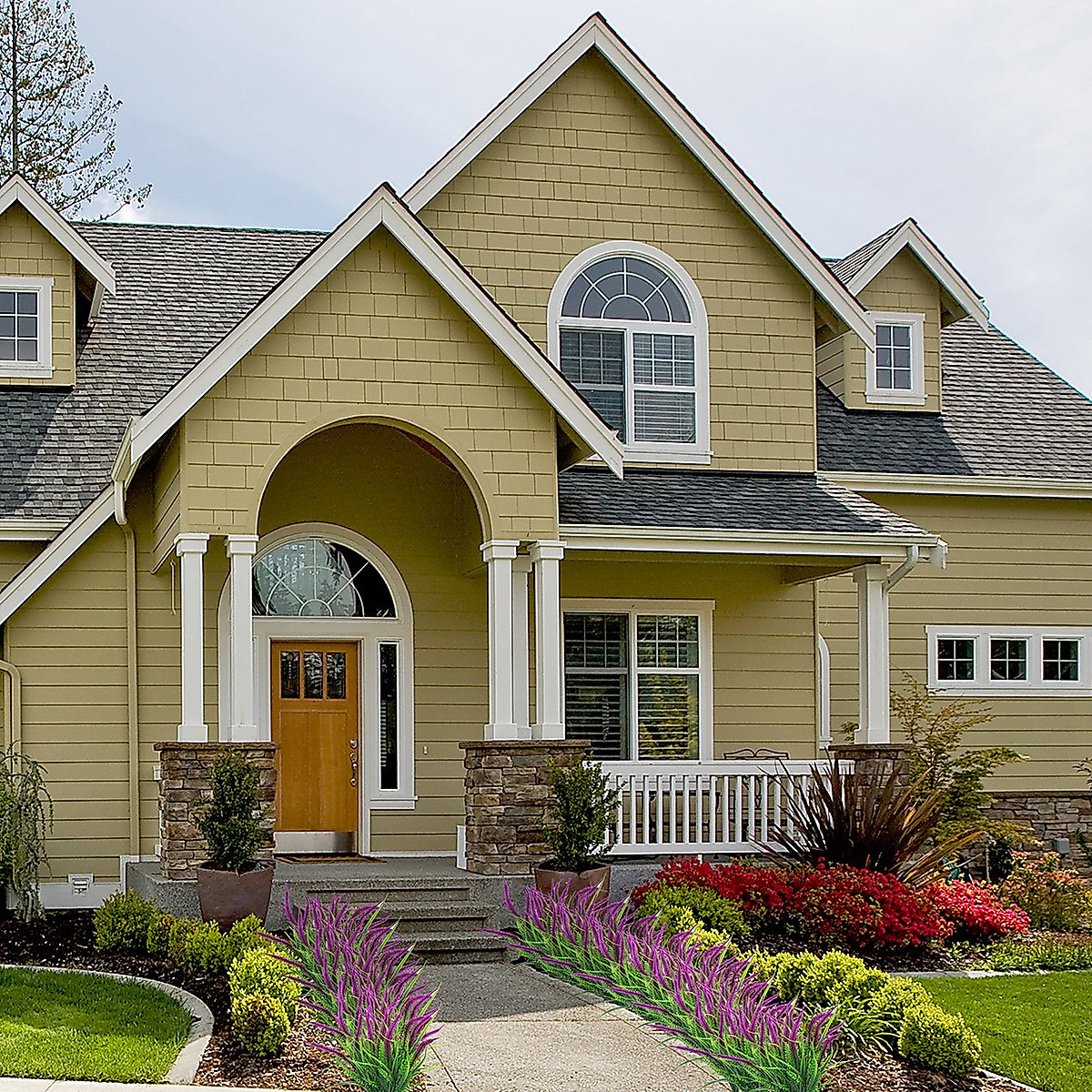 Artificial Flowers 4pcs Faux Plastic Plants Shrubs Simulation Greenery for Wedding Garden Farmhouse Outdoor Decor (4 Bunches Red)