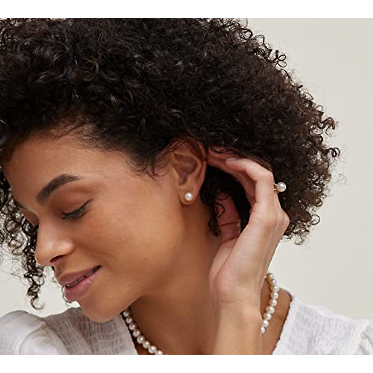 THE PEARL SOURCE Round White Freshwater Real Pearl Earrings for Women - 14k Gold Stud Earrings | Hypoallergenic Earrings with Genuine Cultured Pearls, 7.0-7.5mm