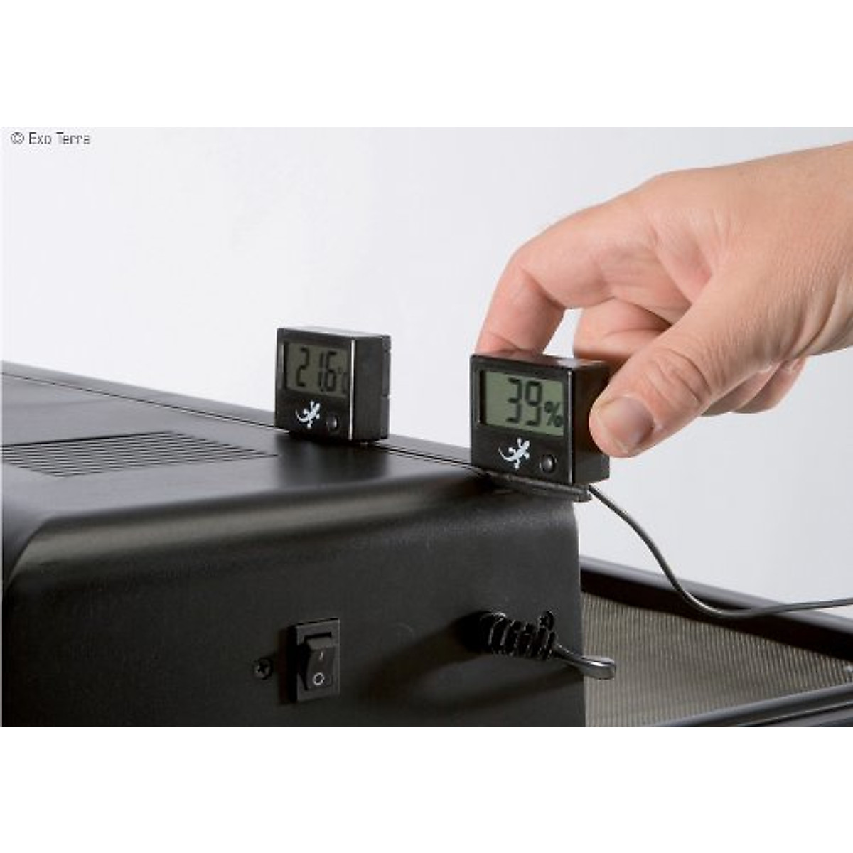 Exo Terra Large Compact Incandescent Light Fixture for Exo Terra Glass Terrariums PT2613 – Measures 36” x 3.5” x 7.8”