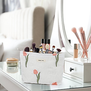 Sightor Aesthetic Makeup Bag, Large Capacity Cosmetic Bag Canvas Floral Makeup Bag, Travel Pouch Make Up Purse Toiletry Storge Bag for Women (White Tulip)