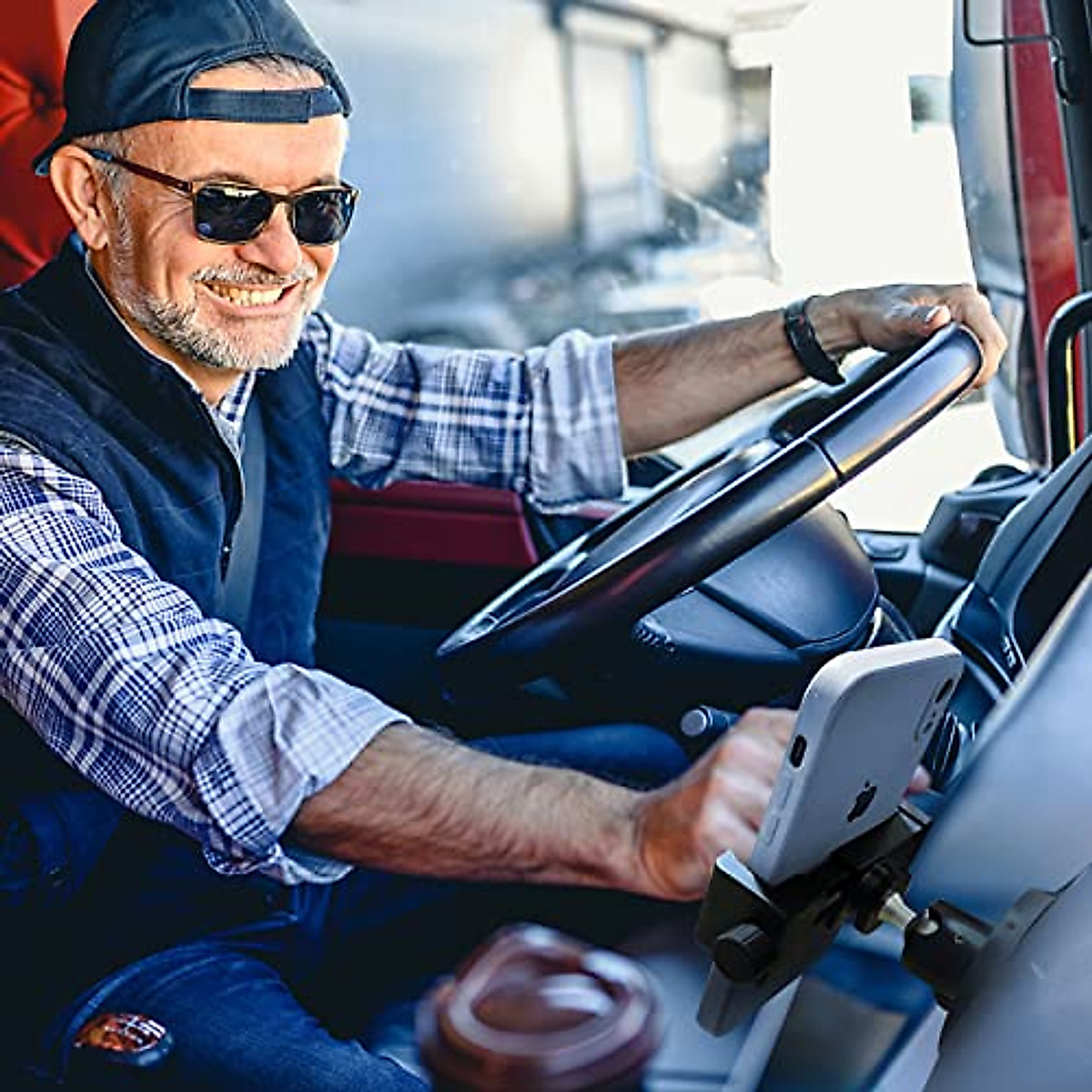 Vinkqiado Magnetic Base Phone Mount Holder, Heavy Duty Magnet Cell Phone Clamp, Attracts to Ferrous Metal Surface, Designed for Gym, Motorcycles Tank, Tractor, Toolbox, Mechanics, Truck, Forklift