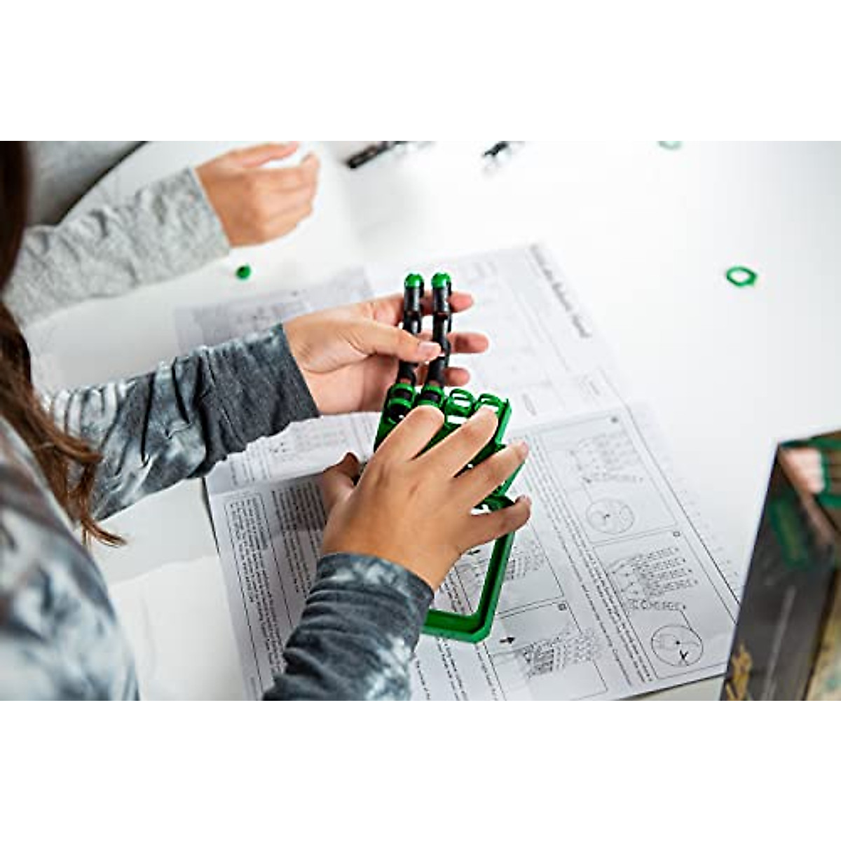 4M Kidzlabs Robotic Hand Kit, Build Your Own Robotic Hand, For Boys & Girls Ages 8+