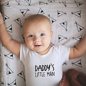 Organic GOTS Certified Baby Onesie Unisex Bodysuit 0-18 months - Daddy's Little Man | Cute Funny Dad Present (Daddy's Little Man, 6-9 Months)
