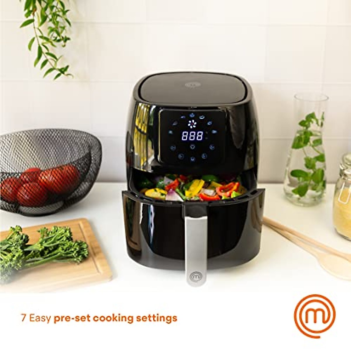 MasterChef Air Fryer 4.75 Qt Compact Airfryer with Digital Display, 7 Simple Cooking Presets & Fully Adjustable Temperature, Easy Clean Detatchable Basket, 1400W, 4.5 Liter, For 2-4 People, Black