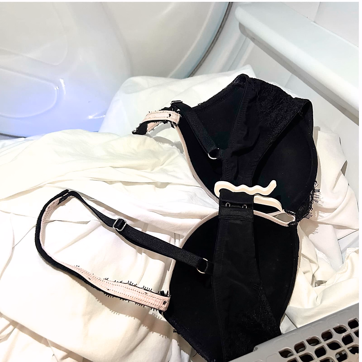 Laundry Buddy® for Bed Sheets and More - Bed Sheet Detangler - No More Tangles, Wads, or Wet Sheets - Your New Laundry Helper! - Made in America - BPA Free - Bleach Safe - Heat Safe - Patent Pending