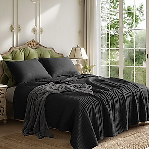 KASENTEX Black King Size Quilt Bedding Sets with Pillow-Shams, Dark Lightweight Soft Bedspread Coverlet, Quilted Blanket Thin Comforter Bed Cover, All Season Summer Spring, 3 Pieces, 104x90 inches
