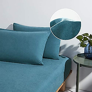 HAPPYMOON Pillowcases with Zipper Queen Size - Zippered Microfiber Pillow Cases for Hair and Skin 2 Pack, Soft Breathable Brushed Pillow Covers Set of 2, 20 X 30 Inches, Teal