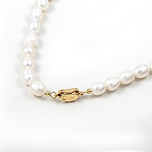 InzheG Freshwater Pearl Necklace 16 Inches 14K Gold Plated 7-8mm Cultured White Pearl Necklace Dainty Trendy Sweater Necklace Holiday Gift for Women Girls