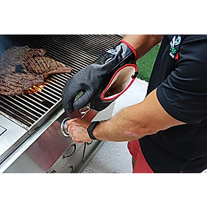 MagneCHEF Freedom BBQ Glove, Heat Resistant 932℉, Easy On & Off Glove for Grill/Smoker/Cooking/Pit/Barbecue/Oven/Fryer, Textured Palm No Slip Grip, Waterproof & Oil Resistant (Black Traditional Fit)