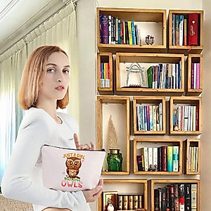 LEVLO Funny Owl Cosmetic Bag Animal Lover Gift Just A Girl Who Loves Owls Makeup Zipper Pouch Bag Owl Lover Gift (Who Loves Owls)