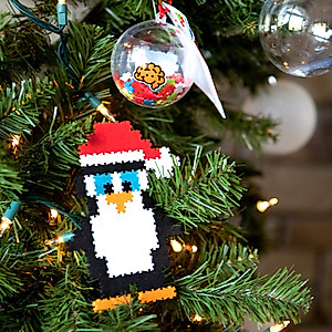 Fat Brain Toys Holly Jolly Jixelz Penguin - Holiday Picture-Building Craft Kit, 6+