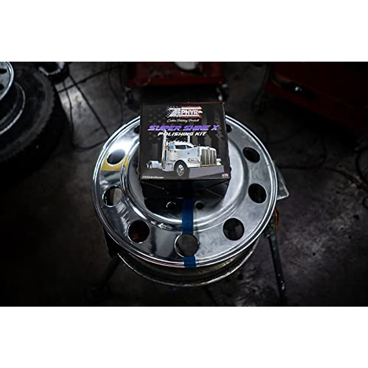 Zephyr Custom Polishing Products Super Shine X Aluminum Polishing Kit with Buffing Pads and Polishing Compound, for Big Rigs, Pontoons, and Aluminum Wheels