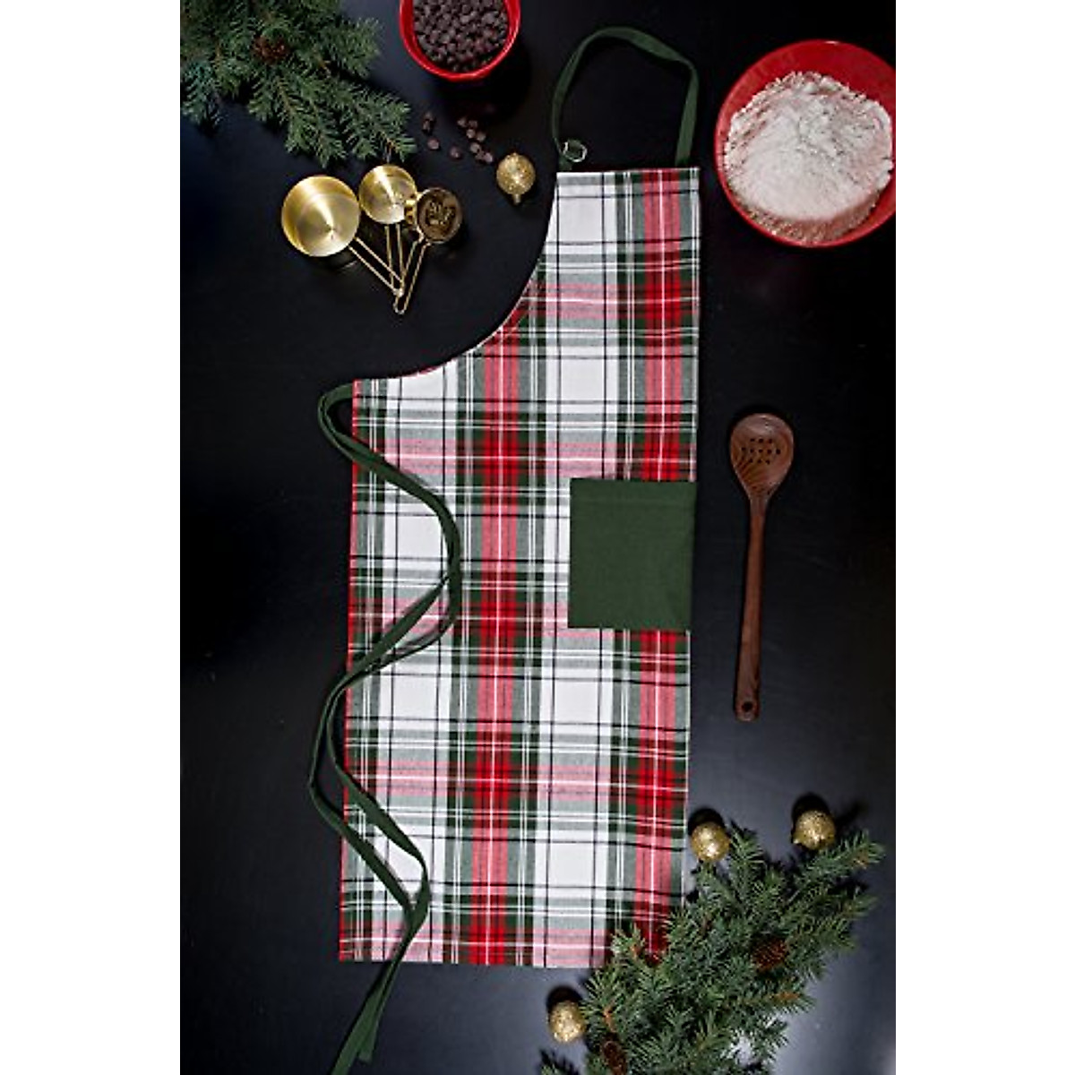 DII Unisex Kitchen Christmas Apron for Women & Men Adjustable Ties and Large Front Pockets, One Size, Holiday Plaid