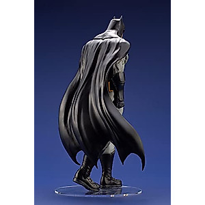 Kotobukiya DC Comics Batman: Last Knight on Earth Batman ARTFX Statue, Multicolor (SV317)