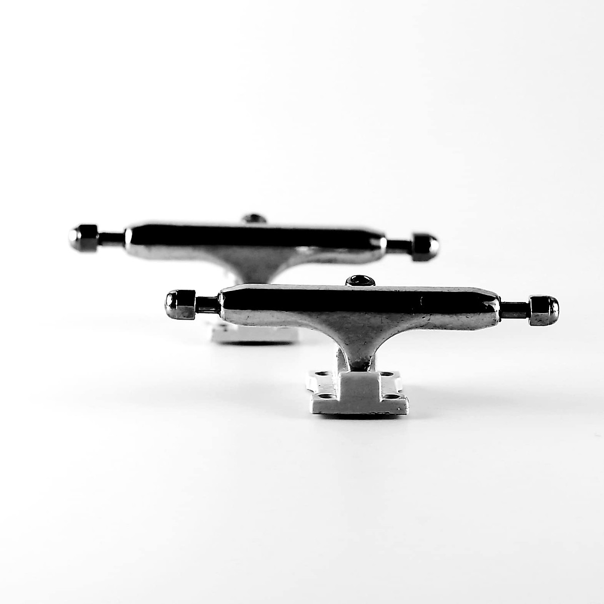 NOAHWOOD Fingerboards Crown LOGO Wheels iii White (ABEC-5 Bearing) + (Gift Prince Trucks) (Gift 34mm Silvery Hanger + White Baseplate)