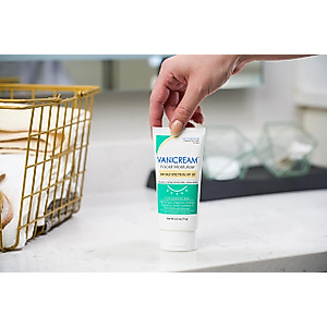 Vanicream Facial Moisturizer with SPF 30 - Mineral Sunscreen - 2.5fl oz - Formulated Without Common Irritants for Those with Sensitive Skin