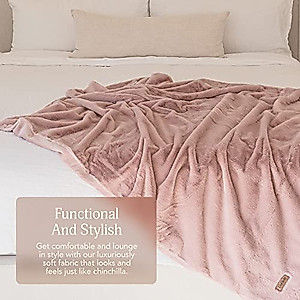 UnHide Cuddle Puddle - Faux Fur Blanket - Oversized, Lightweight, Extra Soft Blanket - Machine Washable - Add a Layer of Softness to Any Bed or Couch - 100” x 100” - Silver Fox
