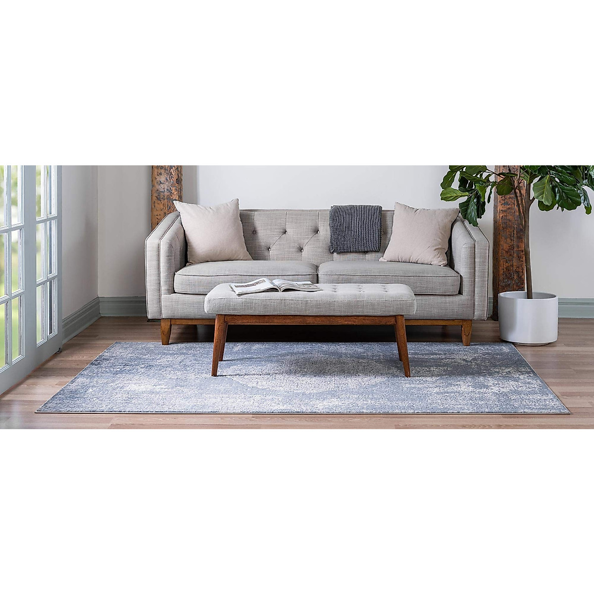 Rugs.com Oregon Collection Rug – 5' x 8' Blue Low-Pile Rug Perfect for Living Rooms, Large Dining Rooms, Open Floorplans