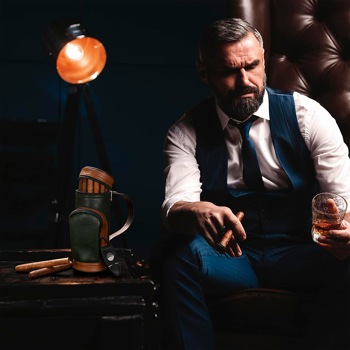 Onflow Cigar Humidor -Cigar Accessories with Cigar Cutter and Cigar Humidifier-Cigar Case Holds up to 8 Cigars-Cedar Wood Keep Cigars Fresh-Travel Humidor