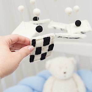 GLACIART ONE Black and White Baby Crib Mobile | Baby Safe High Contrast Baby Toys Wool Mobile, Neutral Baby Room Decor for Baby Boy & Girl | Develops Cognitive, Visual & Motor Skills | Great Gift Idea
