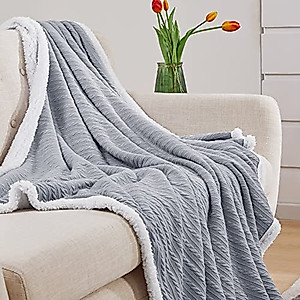 Deconovo Sherpa Bed Blankets for All Season Use - Grey Thick Warm Soft Throw Blanket for Travel, Bed, Couch, Sofa, 50x60 Inches, Grey