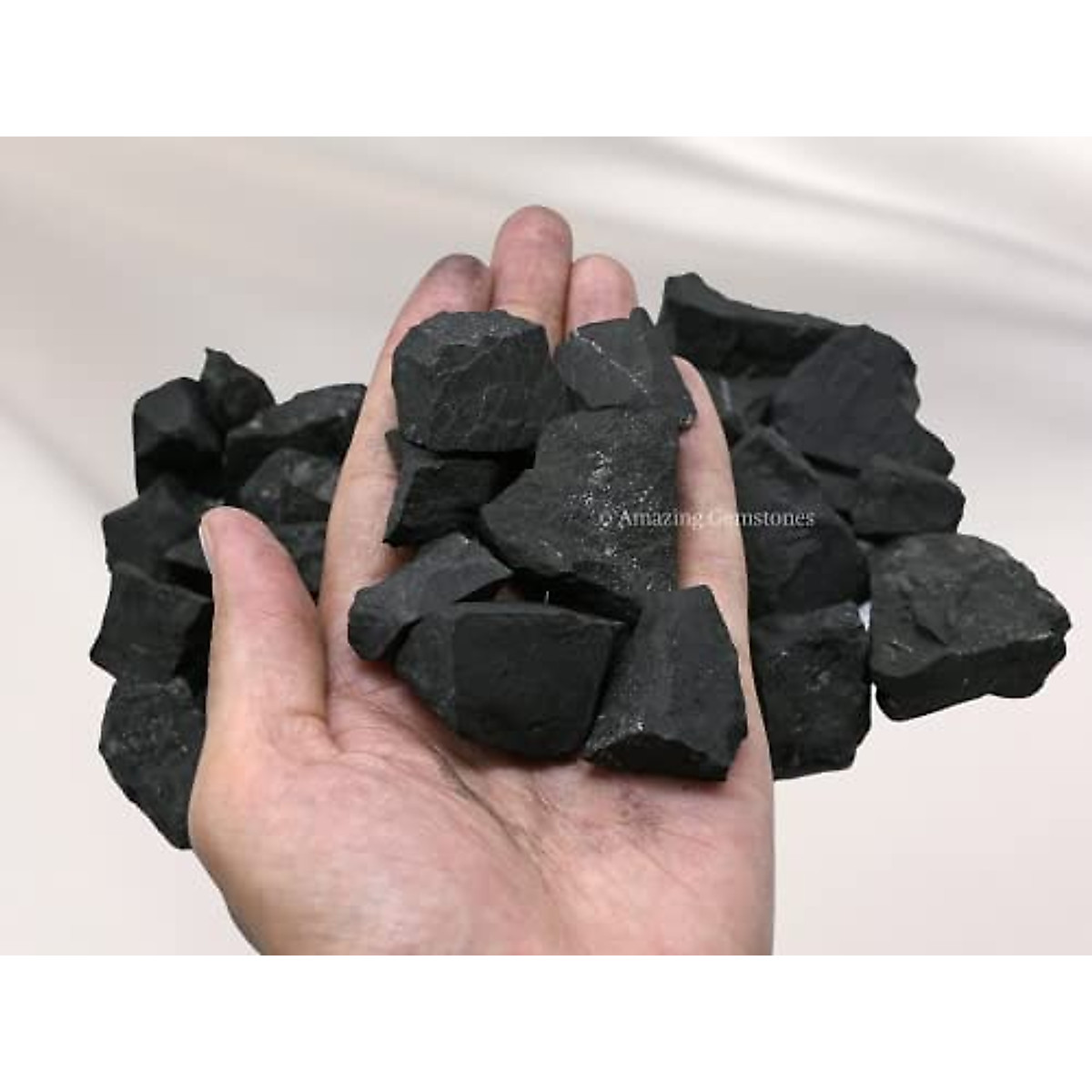 Raw Shungite Stones Crystal Rock, Real Shungite Stones for Water Purification - 30-70mm Piedra Shungite Original (5 Pieces)