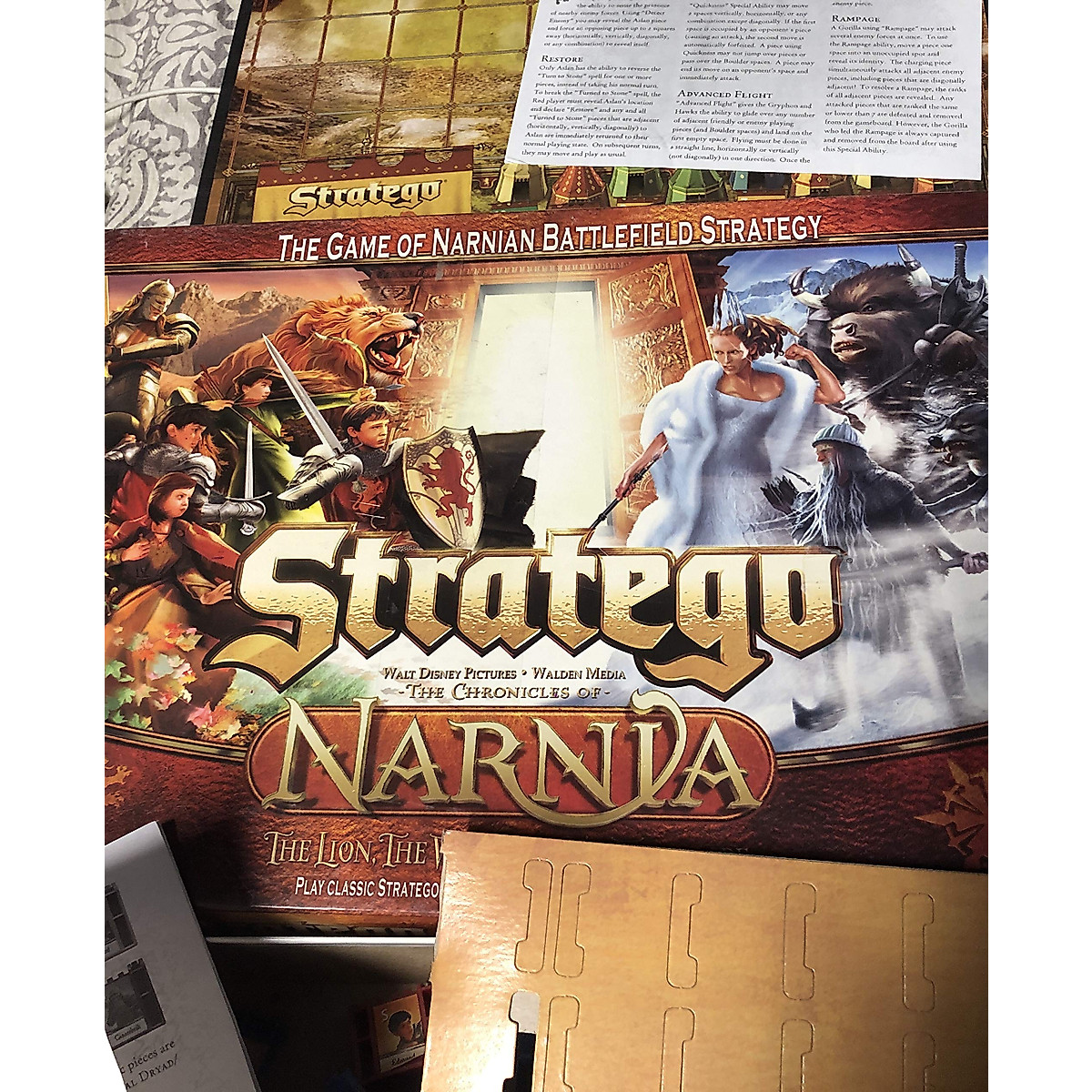Hasbro Gaming Stratego - Chronicles of Narnia