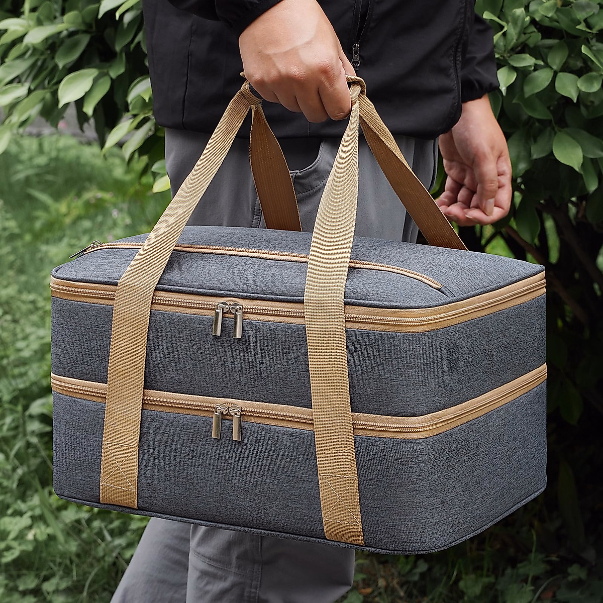 Double Insulated Casserole Carrier with Zipper Pockets, Casserole Carriers for Hot or Cold Food, Insulated Food Carrier for Parties, Picnics, Beach, Traveling, Fits 11 x 15 or 9 x 13 Baking Dish