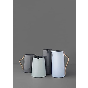 Stelton Emma Vacuum Tea Jug - Plastic Insulated Teapot with Lid & Stainless Steel Thermal Insert for Hot Beverage - Modern Design, Smart Built-in Infuser Filter, Beechwood Handle - 1 Litre (White)