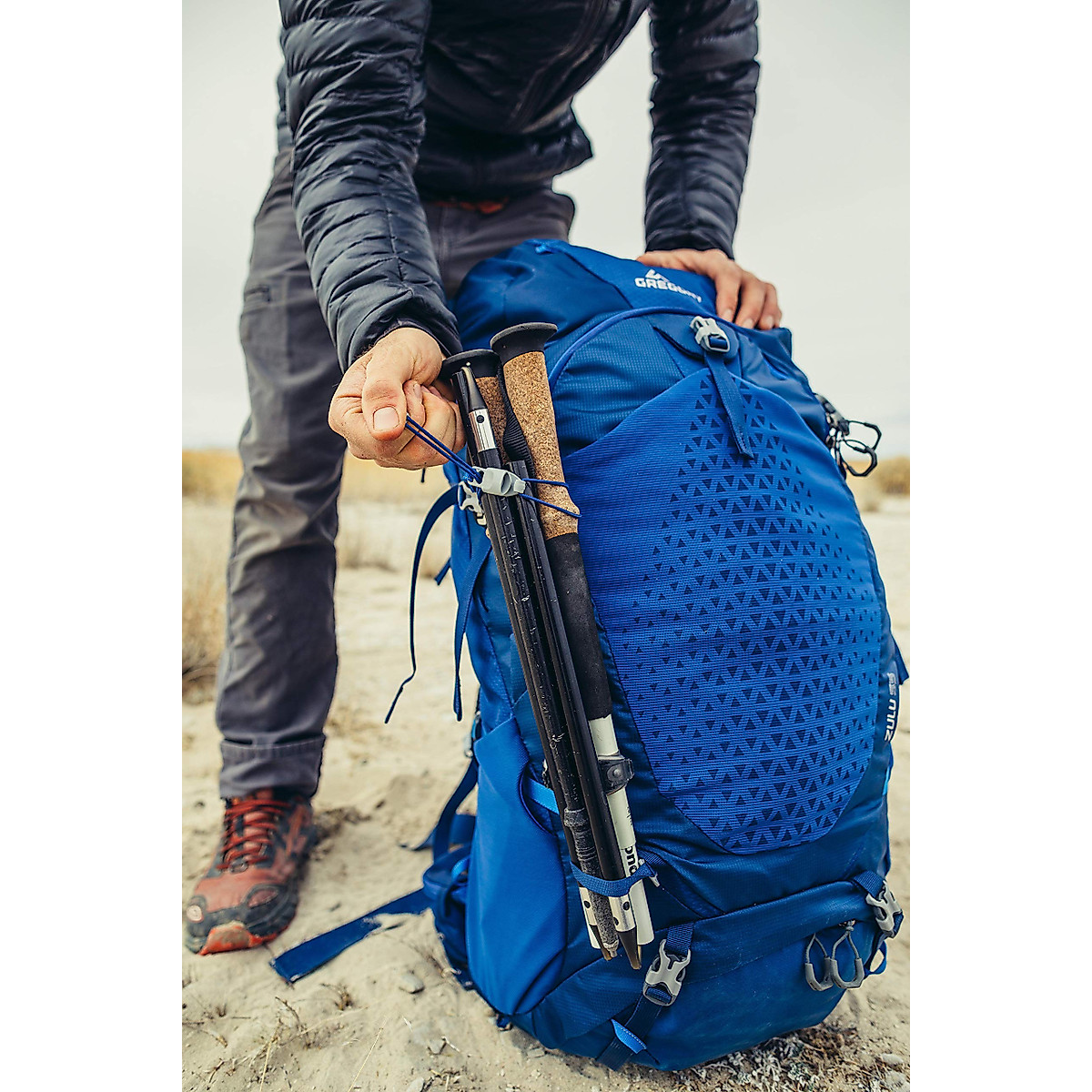 Gregory Mountain Products Zulu 30 Liter Men's Hiking Daypack, Empire Blue, Medium/Large