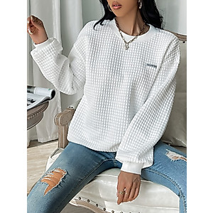 WDIRARA Women's Letter Patch Detail Round Neck Long Sleeve Oversized Sweatshirt Pullovers White M