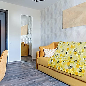 Bee Blanket, Cute Bee Gifts for Women Bee Lovers, Kawaii Bee Throw Blankets, Bees Cozy Soft Cartoon Plush Fuzzy Yellow Blanket, Christmas Birthday Gifts, Bee Hive, Honey Bee Decor Stuff, 50x60 inch