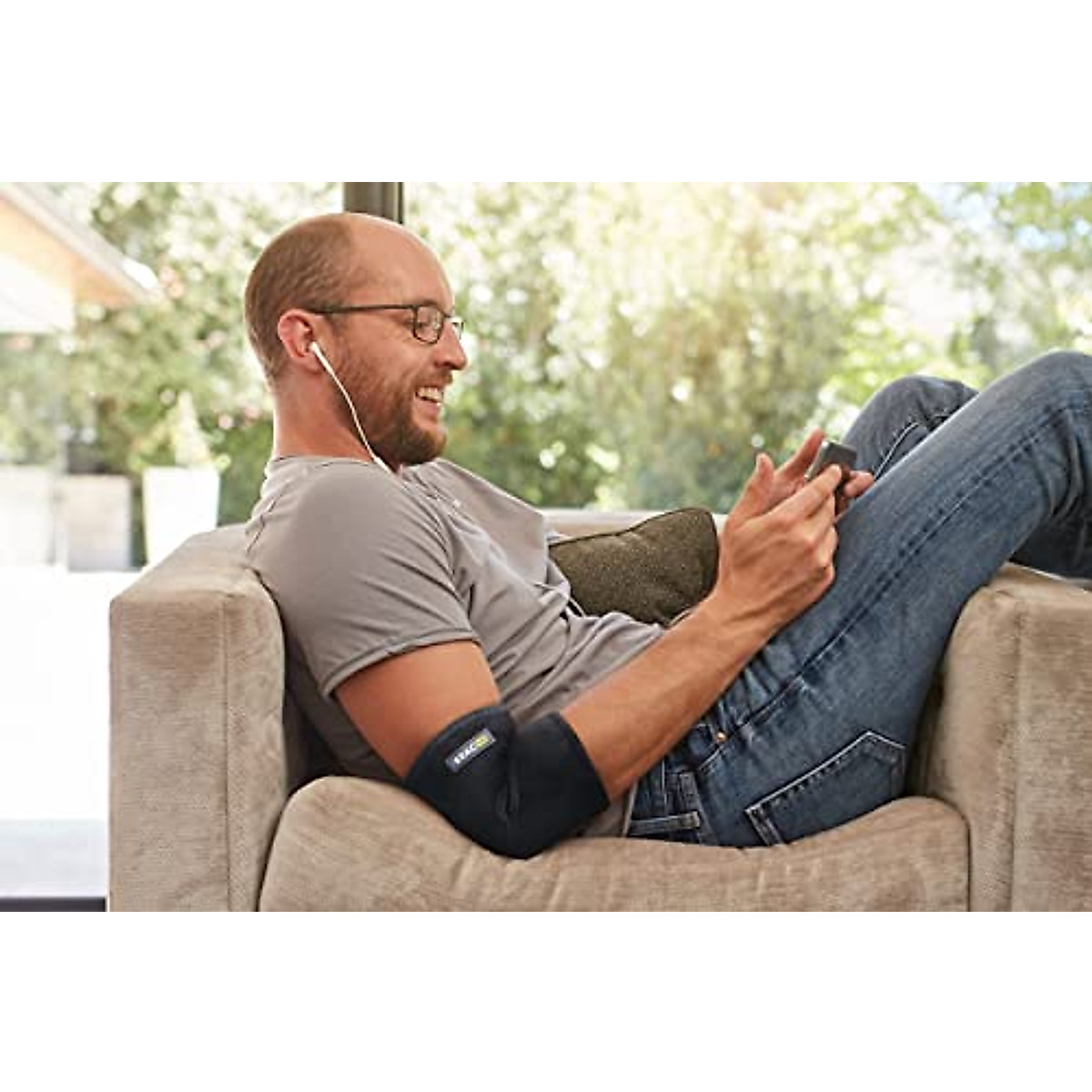 Bracoo Elbow Sleeve Brace for Tendonitis, Tennis Elbow Women Men, Neoprene Compression Wrap, Golfer's Elbow, Bursitis, Sprains, Strains, Sports Injury Recovery Joint, Arthritis Pain Relief, ES10