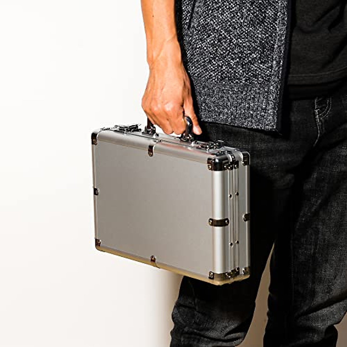 Deluxe Hard Aluminum 200 Battery Storage Organizer case with tester, Safe Fireproof Batteries container holder caddy box with handheld checker, hold 60 AA, 86 AAA, 8 C, 8 D, 8 9V Batteries(no battery)