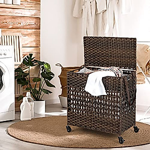 Giantex Laundry Hamper with Wheels and Lid, 33 Gal (125L) Wicker Laundry Basket, 2 Removable Liner Bags, Handles and Pulling Strap, Synthetic Rattan Laundry Hamper Clothes Storage Organizer (Brown)