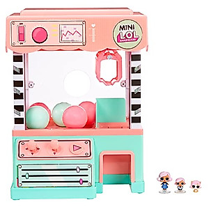 L.O.L. Surprise! Minis Claw Machine Playset with 5 Surprises with Lights & Exclusive LOL Mini Family, Holiday Toy Great Gift for Kids Girls Boys Ages 4 5 6+ Years Old & Collectors
