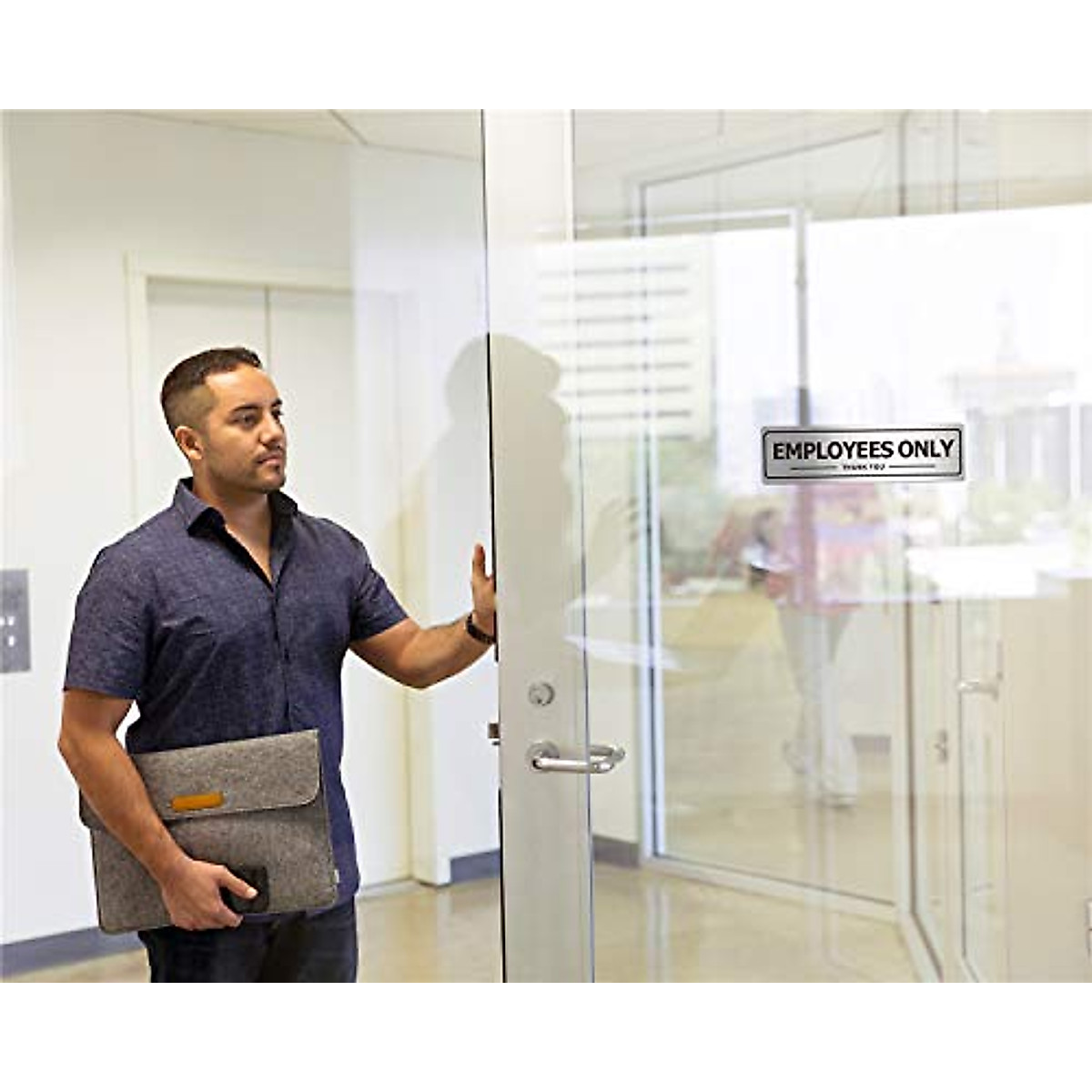 Employees Only Sign, Metal Self-Adhesive Signs for Business Door Wall, Aluminum Durable Signboard for Office Store Restroom (4 Pack, 7×2 inches)