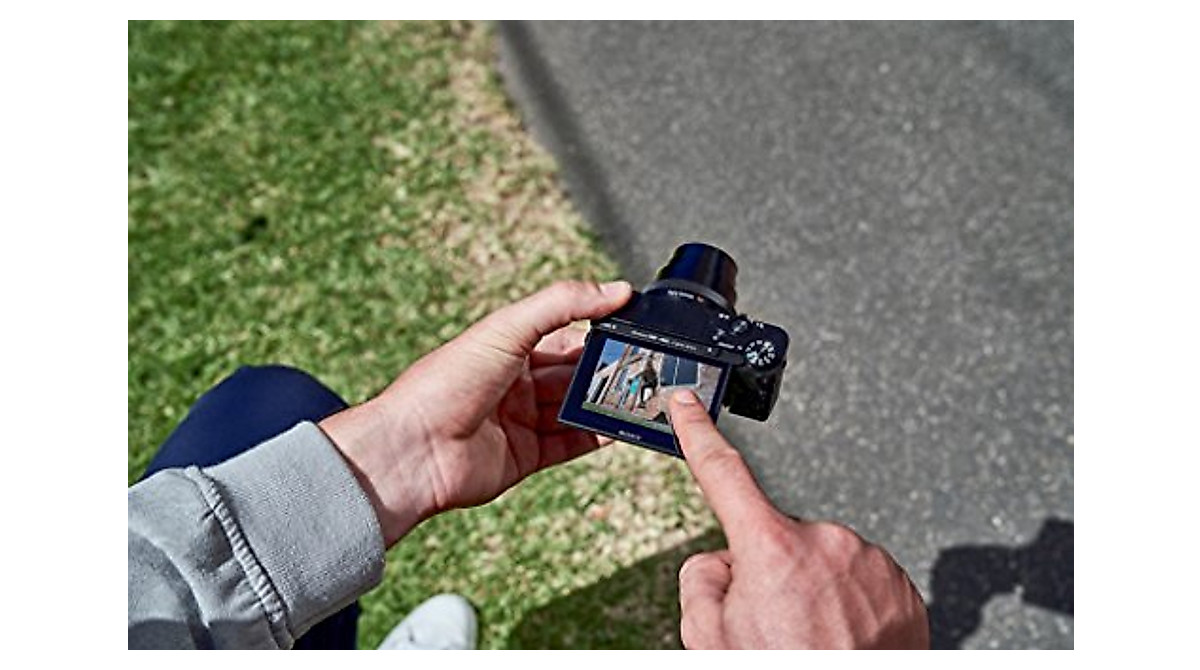 Sony RX100 VI: Premium Compact Digital Camera with ZEISS Lens