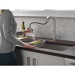 Delta Faucet Brushed Nickel Kitchen Faucet with Pull Down Sprayer, ADA Compliant, Dual Function Wand, Magnetic Docking Spray Head, Spotshield Stainless Steel, 19825LF-SP